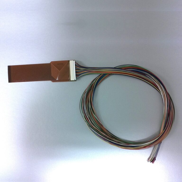 FFC/FPC to Round Wire | Quadrangle Products | FFC Cable Connector
